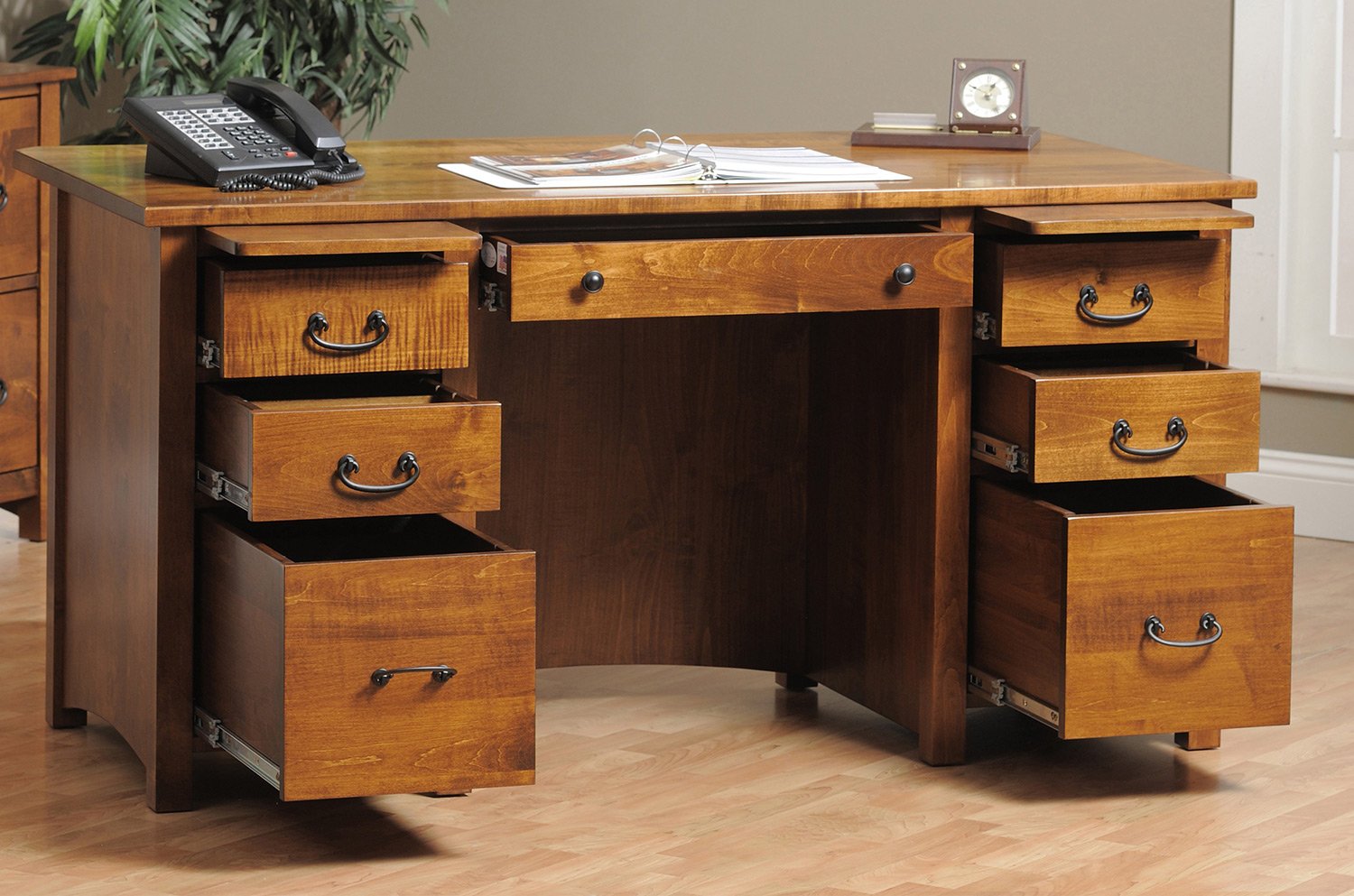 Rivertowne Amish Executive Desk – Foothills Amish Furniture Rivertowne Amish Executive Desk – Foothills Amish Furniture